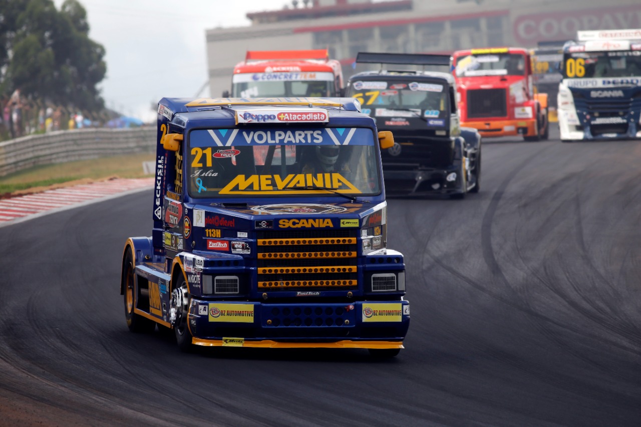 Fórmula Truck terá o limite de 52 caminhões - Revista Podium