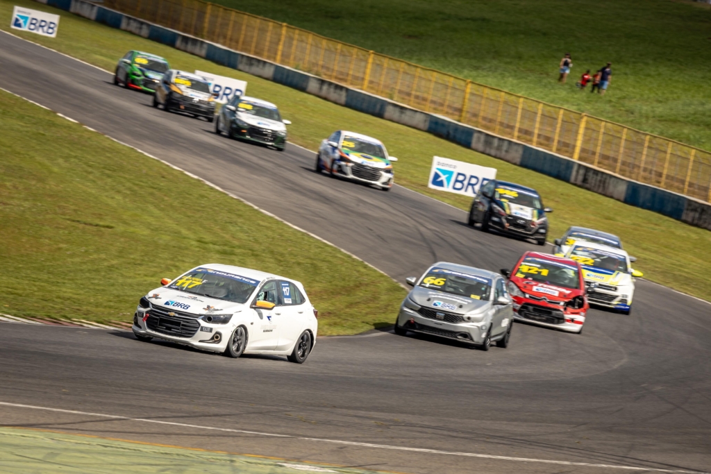 Victor Manzini valoriza o saldo da sua estreia na Turismo Nacional, em ...