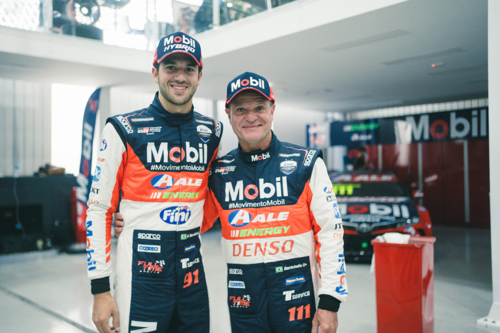 Dudu e Rubinho Barrichello, pilotos da equipe Mobil™ Full Time Sports ...